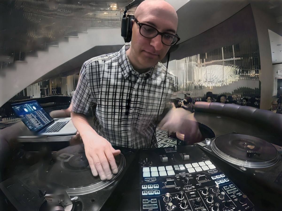 Resume – CRASH ENTERTAINMENT